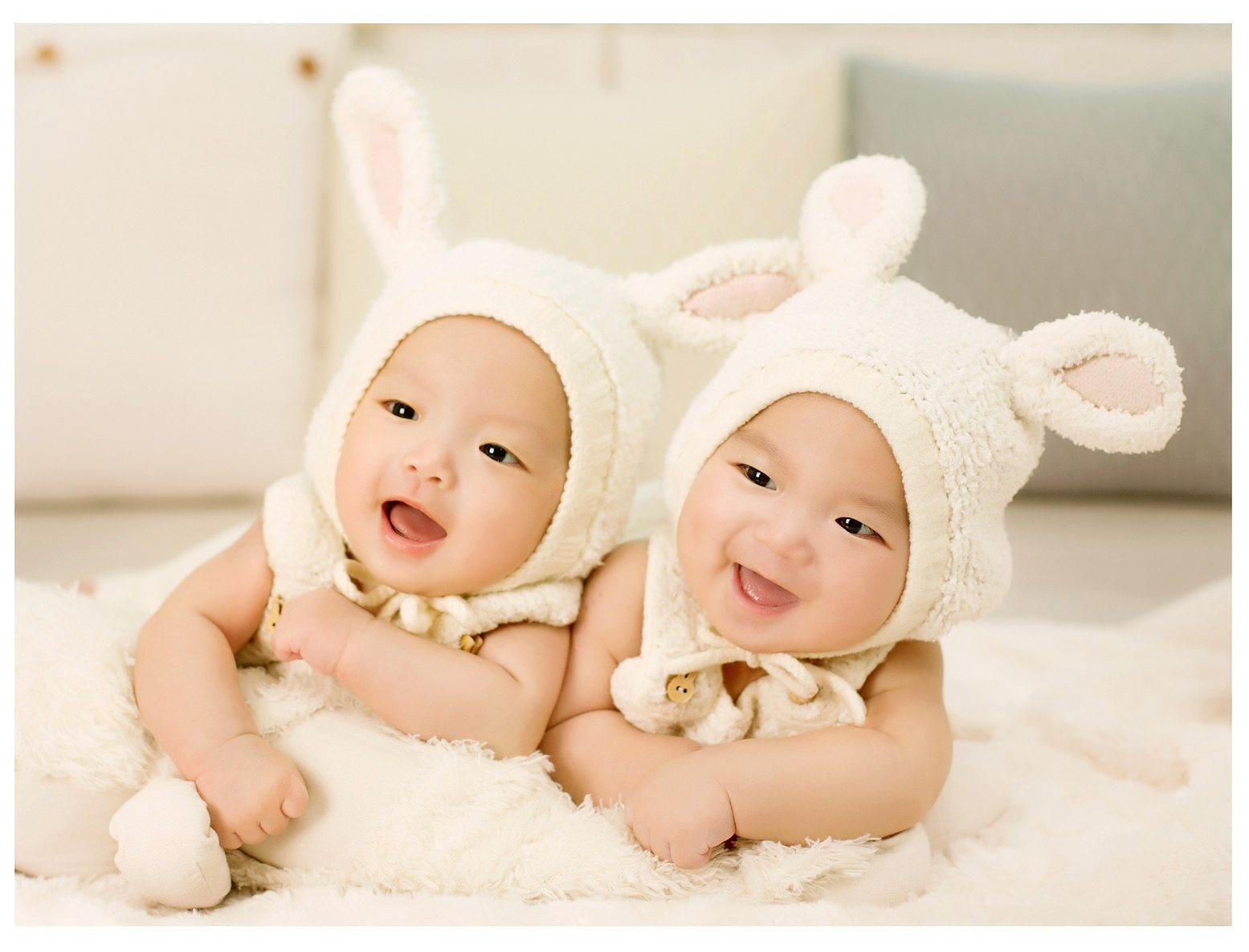 5 Tricks To Raising Your Twins That Will Help You - KidloLand